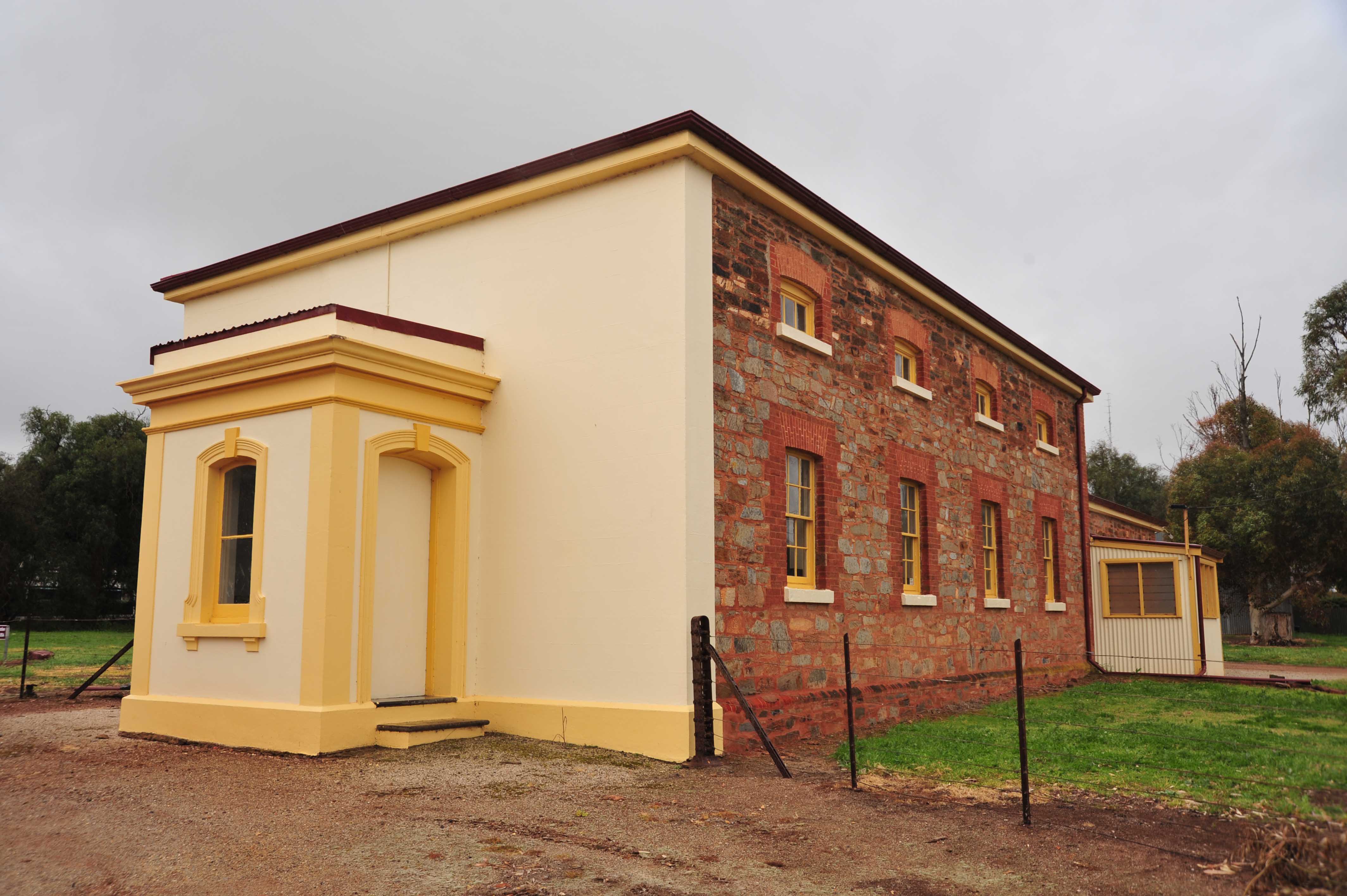 Emma Tiver Historic Cottage - Burra South Australia Accommodation